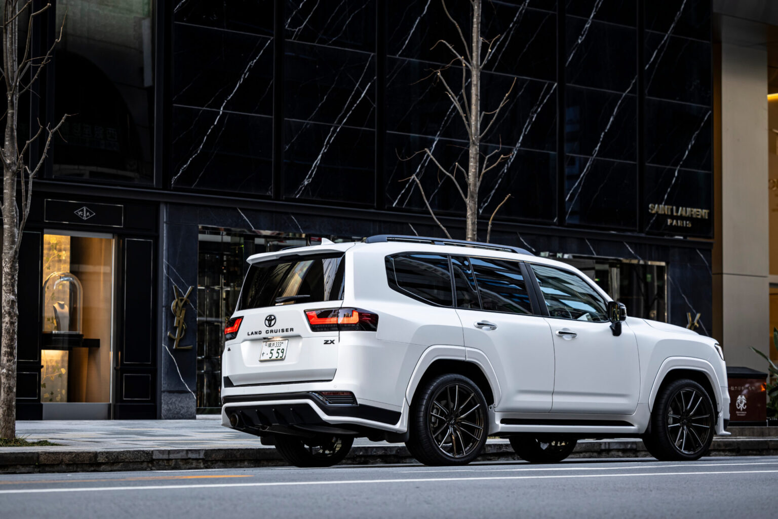 織戸学さん ランクル300 フルプロテクション&ラッピング（ブラックアウト） – PassingMark